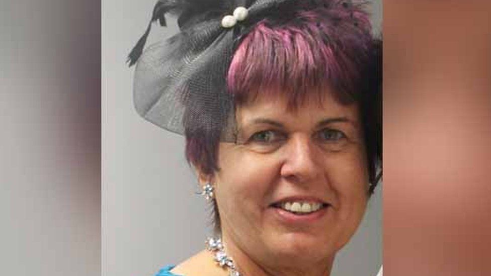 Rosalind Gray jailed for killing Linda Rainey in row over £200 debt ...