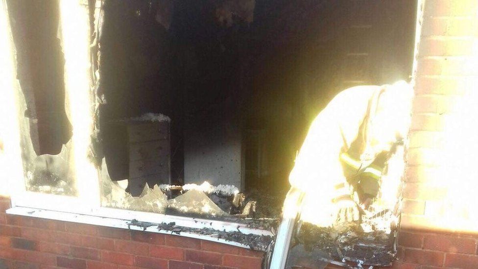Bognor home damaged by glass ornament blaze - BBC News