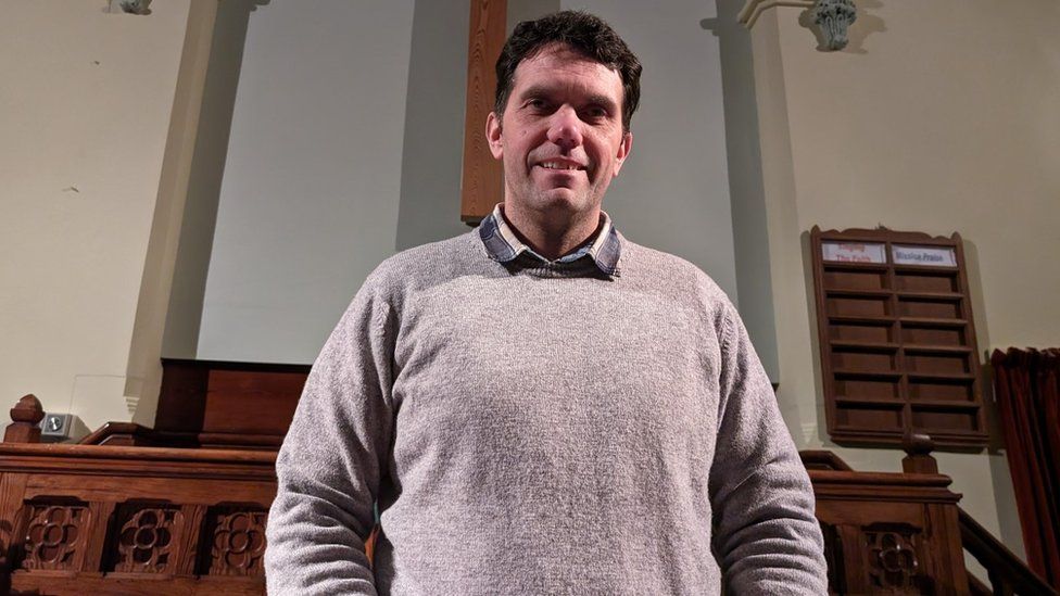 Street Methodist Church building saved by boxing club - BBC News