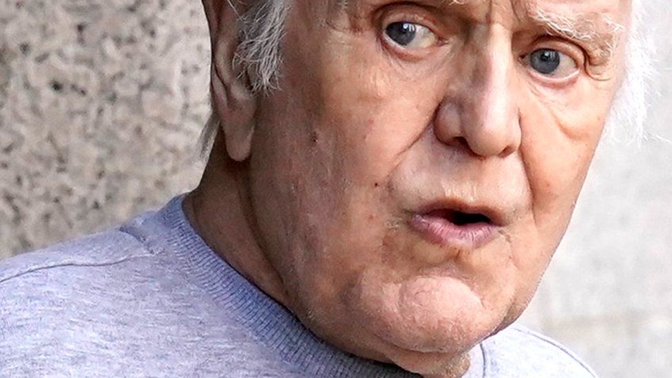 Man, 90, spared jail for stabbing unwell wife - BBC News