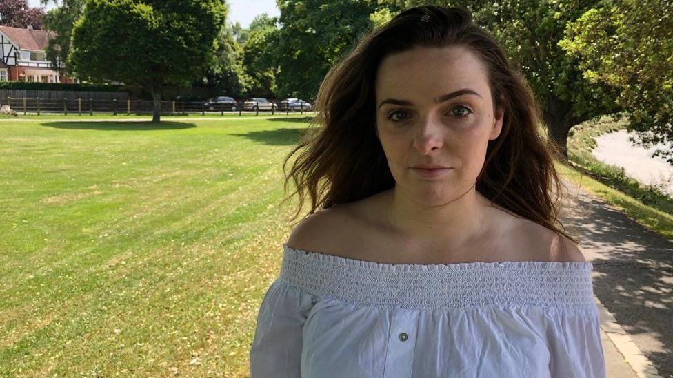 Mum felt like she was drowning in debt - BBC News