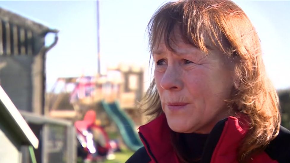 Libby Squire search: Fundraising appeal tops £10,000 - BBC News