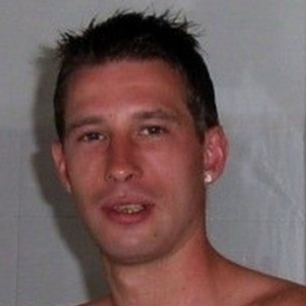 Robert Duff murder probe begins five years after disappearance - BBC News