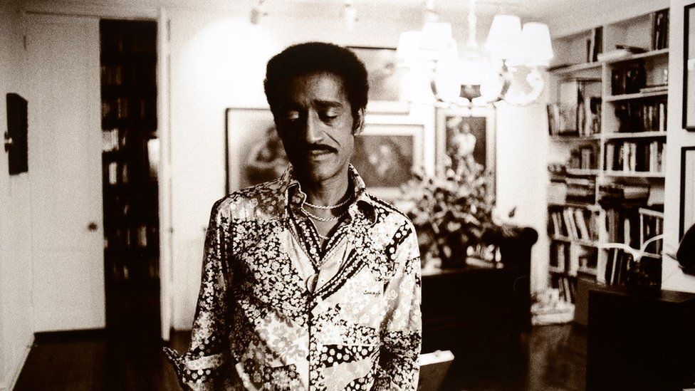 Sammy Davis Jr's diamond ring to go under the hammer - BBC News