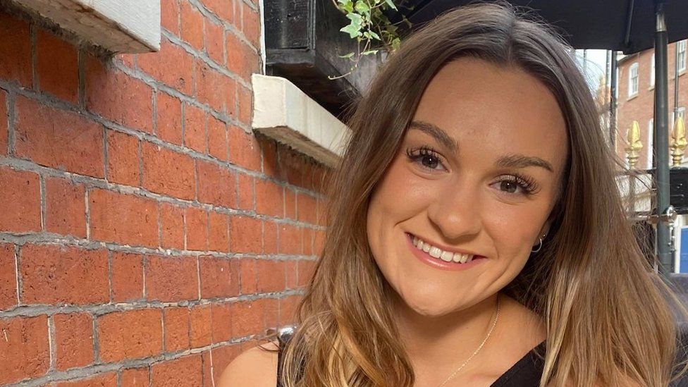 Girls Night In: 'It's so quiet in the city' - BBC News