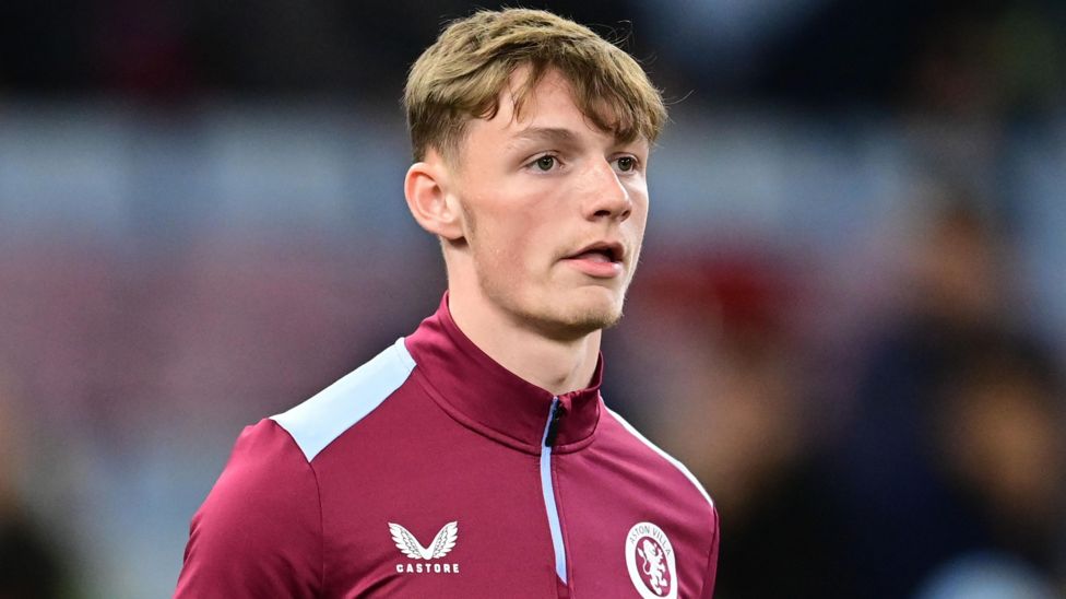 Luca Hoole: Shrewsbury Town sign Bristol Rovers defender - BBC Sport