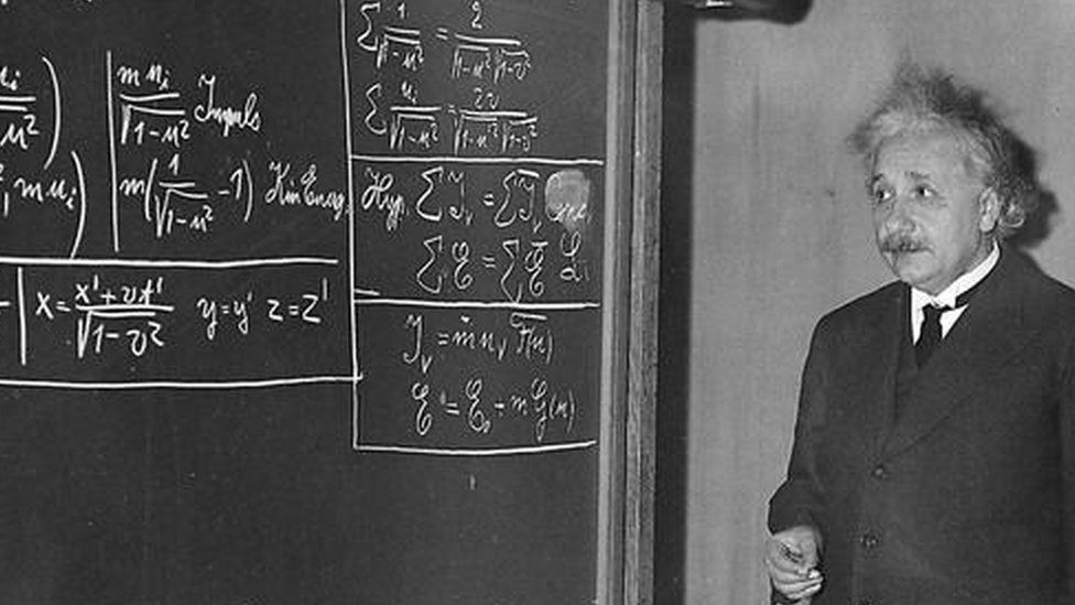 Astronaut Chris Hadfield's lessons from space - BBC News