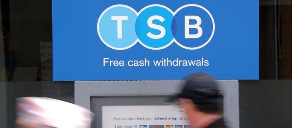 TSB chaos: 'We are on our knees,' says boss - BBC News