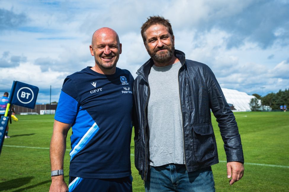 Hollywood star Butler backing Scots - BBC Sport