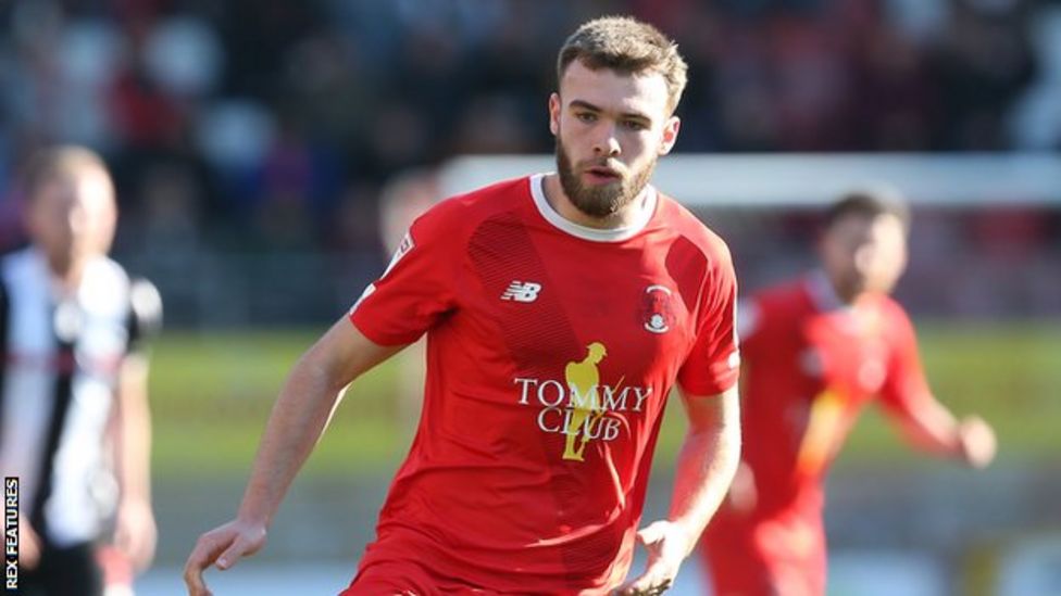 Aaron Drinan: Leyton Orient striker signs new deal until 2024 - BBC Sport