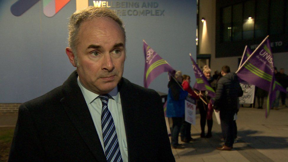 Minor injury unit closure proposal leads to protest - BBC News