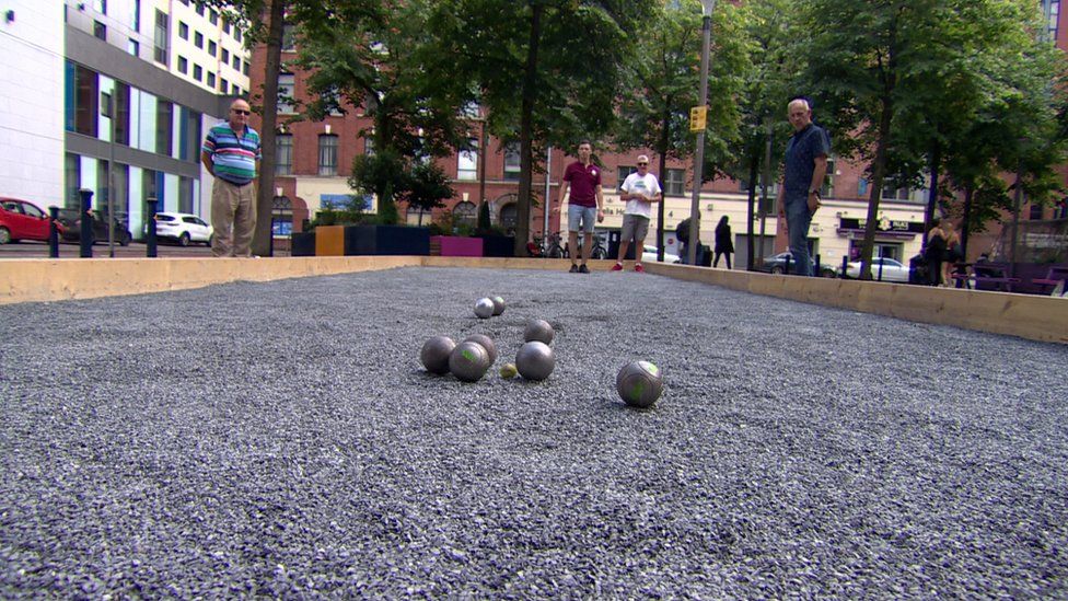 Belfast: Linen Quarter gets new look in bid to boost footfall - BBC News