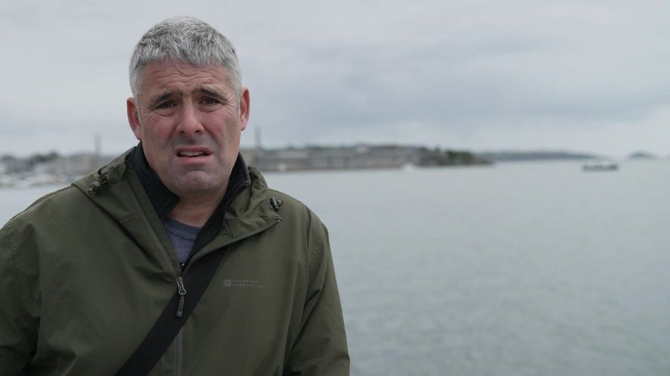 Plymouth shootings: Gunman's father tried to stop shotgun licence - BBC ...