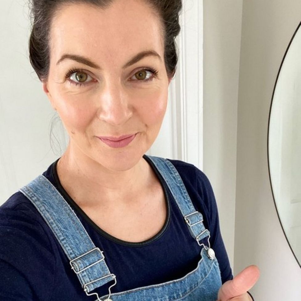 Ydyn ni yna eto? Pump tip i oroesi taith hanner tymor - BBC Cymru Fyw