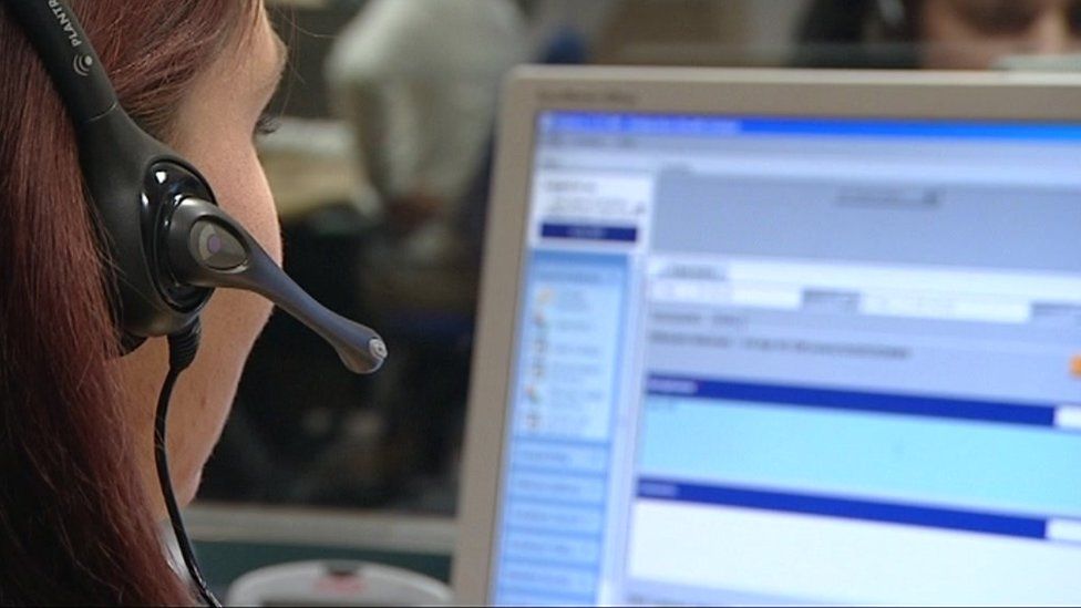 NHS 111 helpline safety questioned by top paediatrician - BBC News