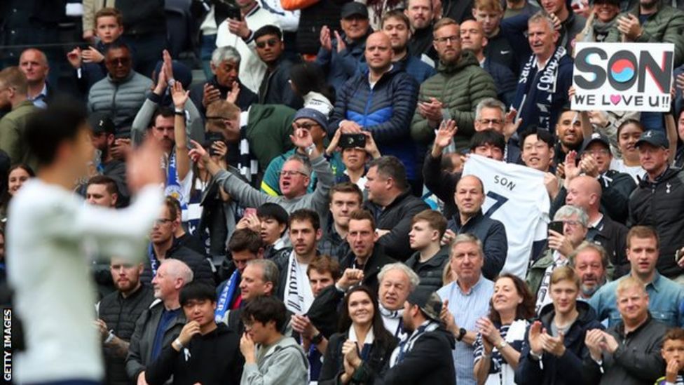 Tottenham Supporters' Trust condemns 'sign on' chants at Liverpool ...