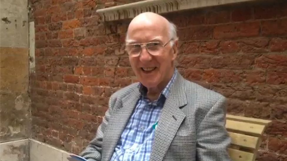 Gordon Wilson: Daughters write open letter to missing dad - BBC News