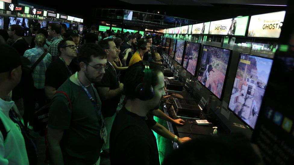 E3 2016: The world's most influential gaming show in 10 pictures - BBC News