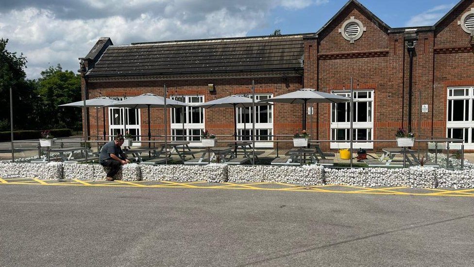 Nottingham: Basford social club to open new outdoor bar after staving ...