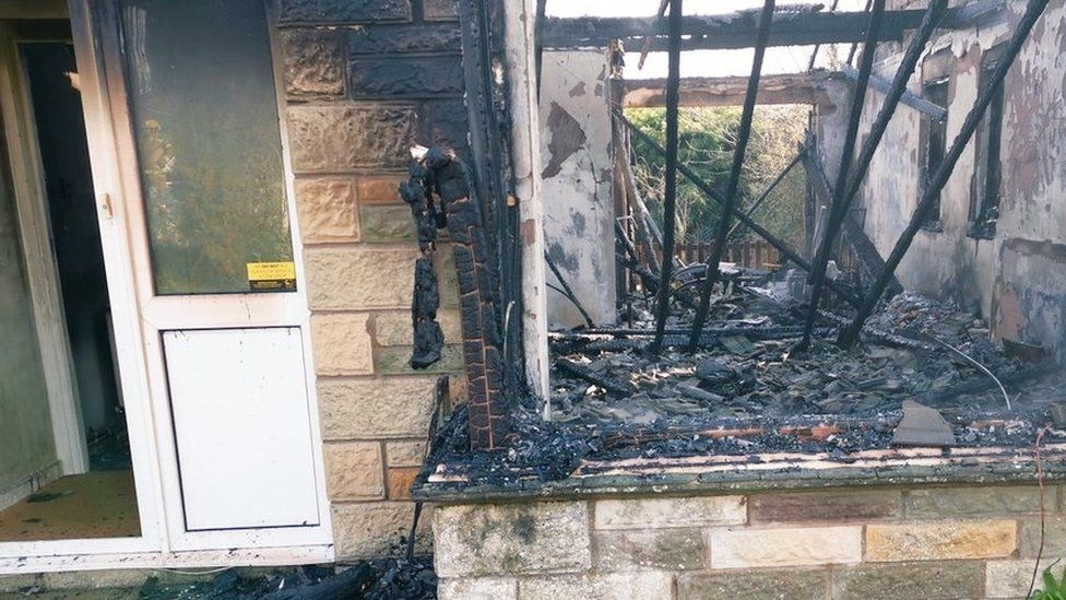 Isle of Wight fire: Person manages to escape as blaze destroys bungalow ...