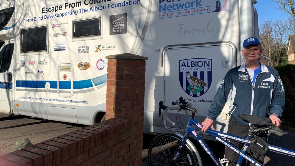 'Blind Dave' prepares for Colditz cycle challenge - BBC News