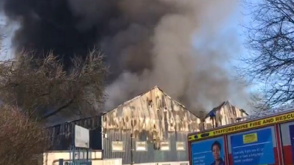Fire engulfs recycling centre in Milton, Stoke-on-Trent - BBC News