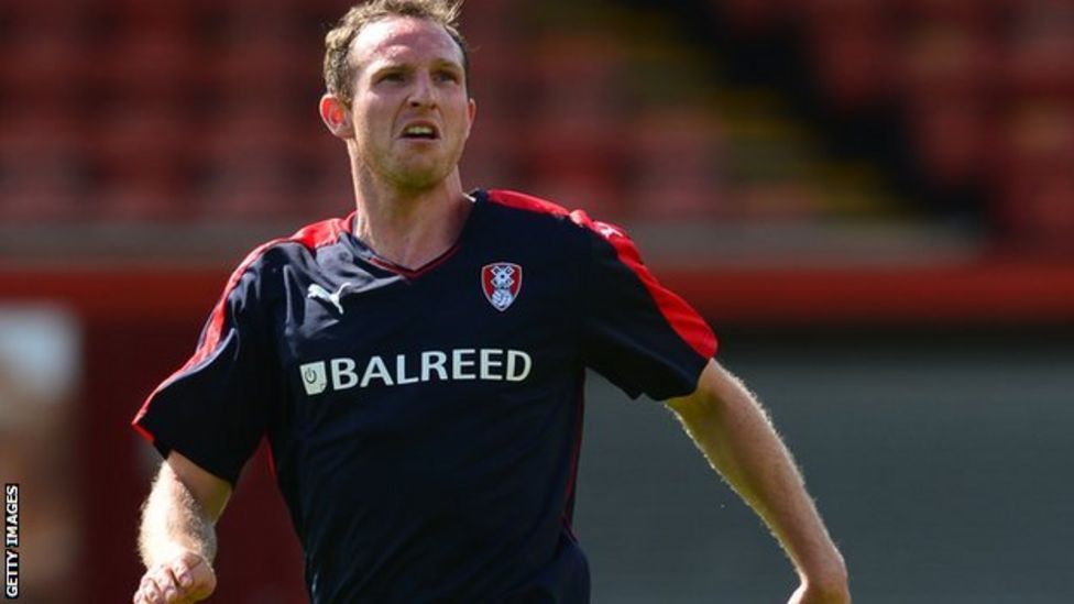 Aidy White: Barnsley sign Rotherham full-back on loan - BBC Sport