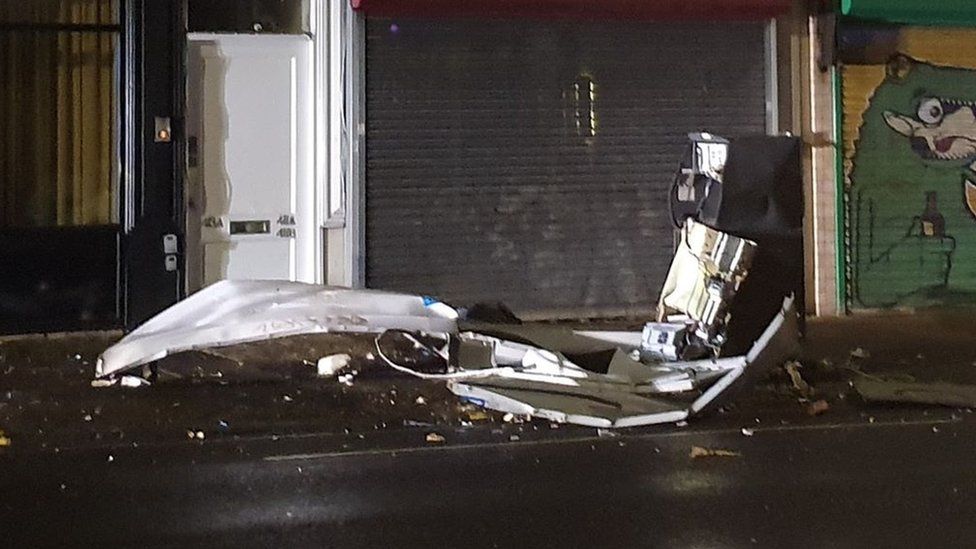 Cash machine thief jailed over raids across England - BBC News