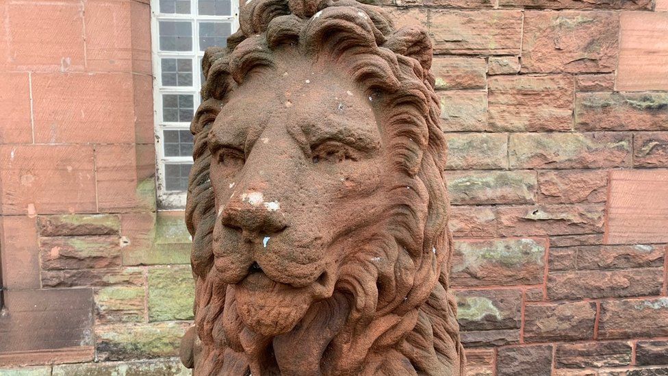 Big Burns Supper granted Loreburn Hall licence extension - BBC News