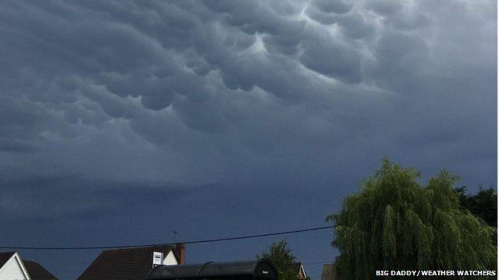 Gallery: Thundery clouds - BBC Weather