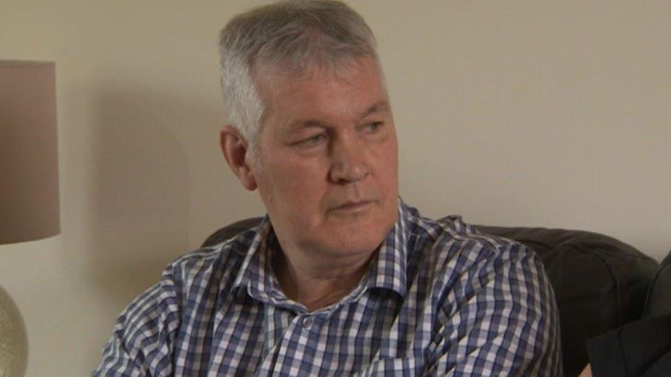 Ex-football stars with dementia 'forgotten' by authorities - BBC News