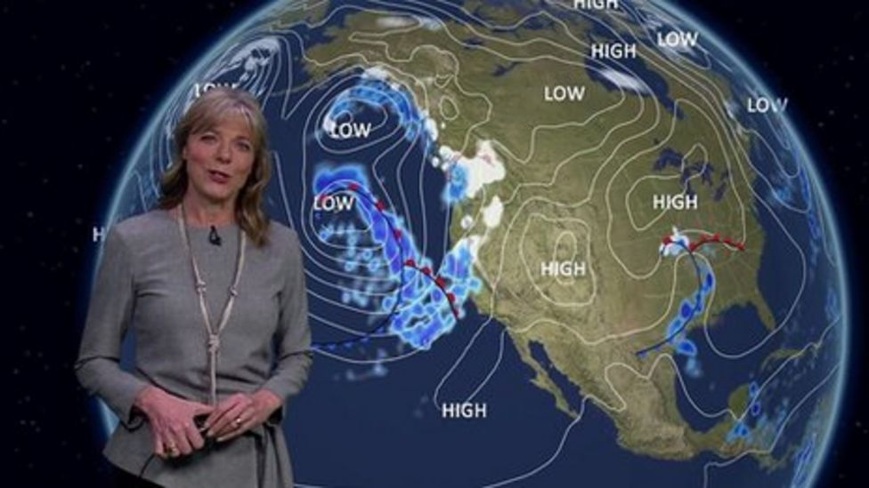 Millions at risk of flooding as fierce storm lashes California - BBC News