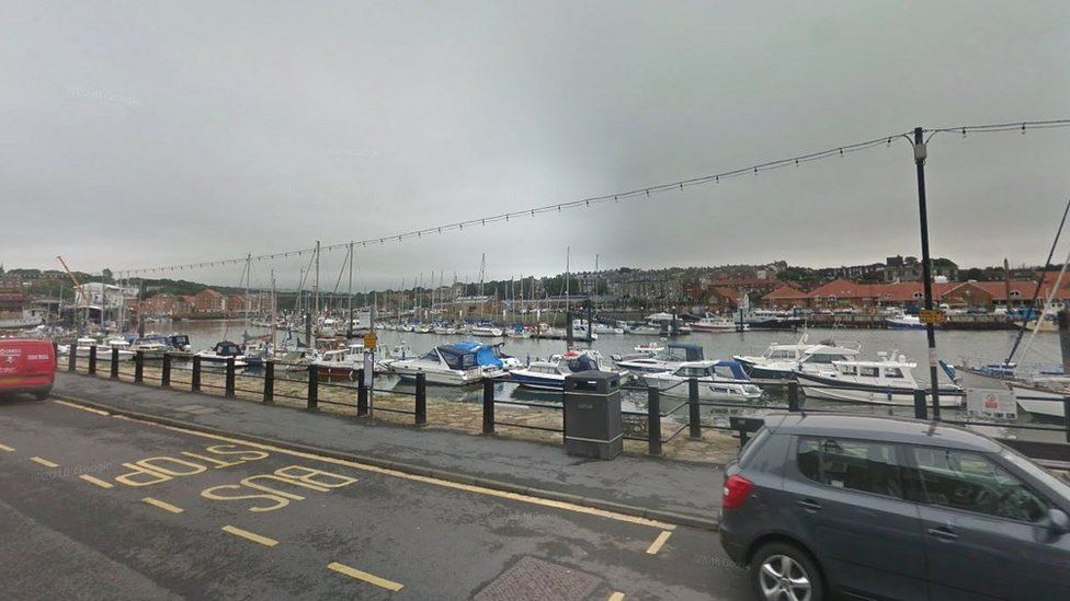 Whitby flood wall approved - BBC News