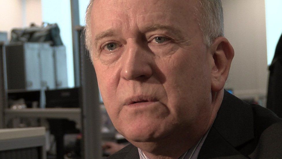 Cold case officer claims DNA law helps rapists avoid jail - BBC News