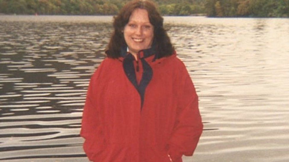 West Mercia Police probe woman's Telford hospital death - BBC News