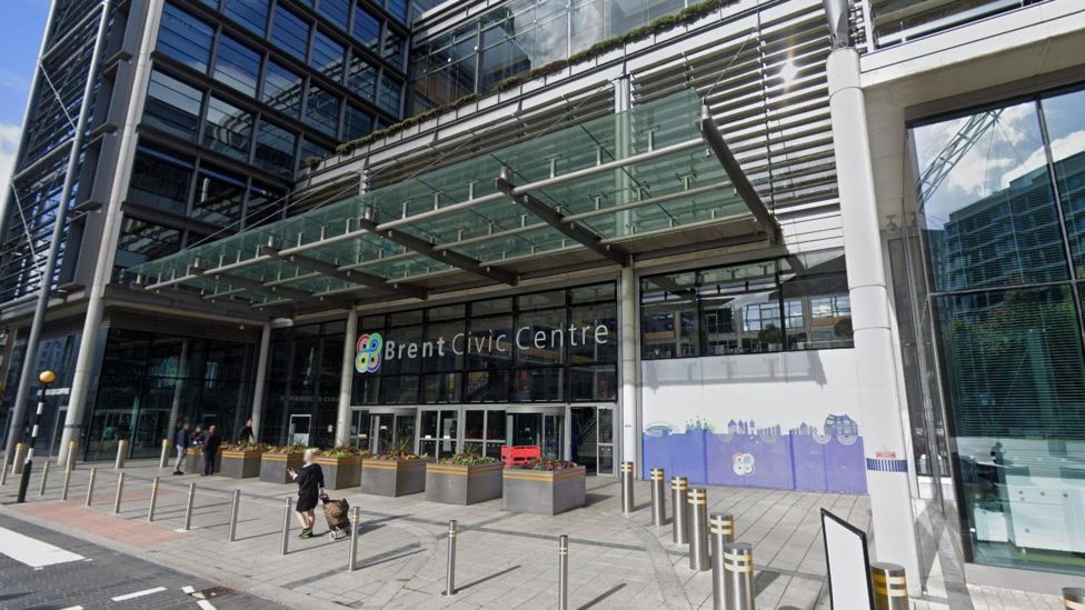 Pregnant woman left homeless by Brent Council - watchdog - BBC News