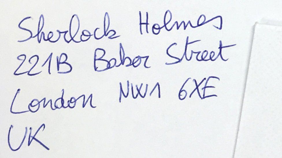 Can a computer copy your handwriting? - BBC News