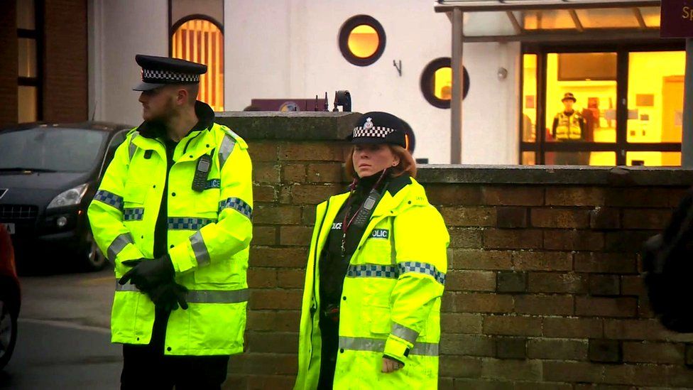 Montgomery High School: Pupils absent after shooting threat - BBC News