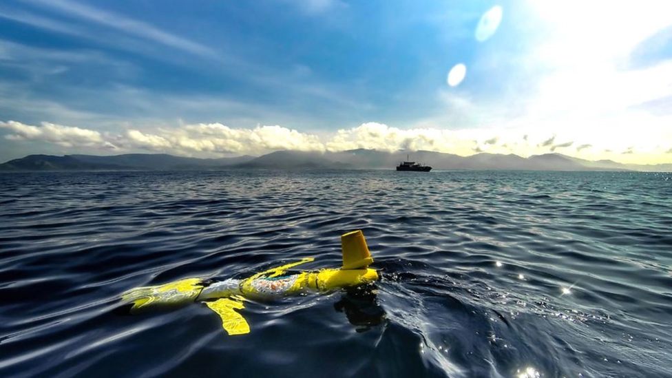 Underwater engineering sector 'to recruit almost 9,000 people' - BBC News