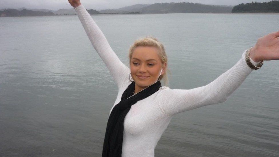 Emily Longley murder: Father makes 'death' podcast - BBC News