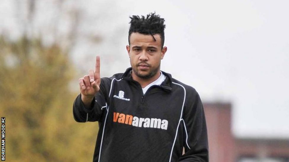 David Stephens: Boreham Wood defender signs new deal - BBC Sport