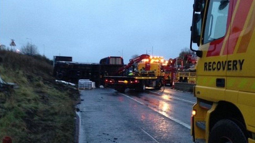 M6 motorway reopens after cola spillage - BBC News