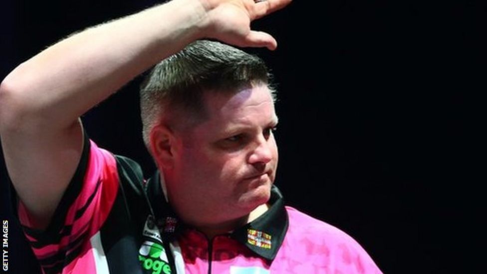 Scott Mitchell: Former BDO world champion to launch PDC qualification ...