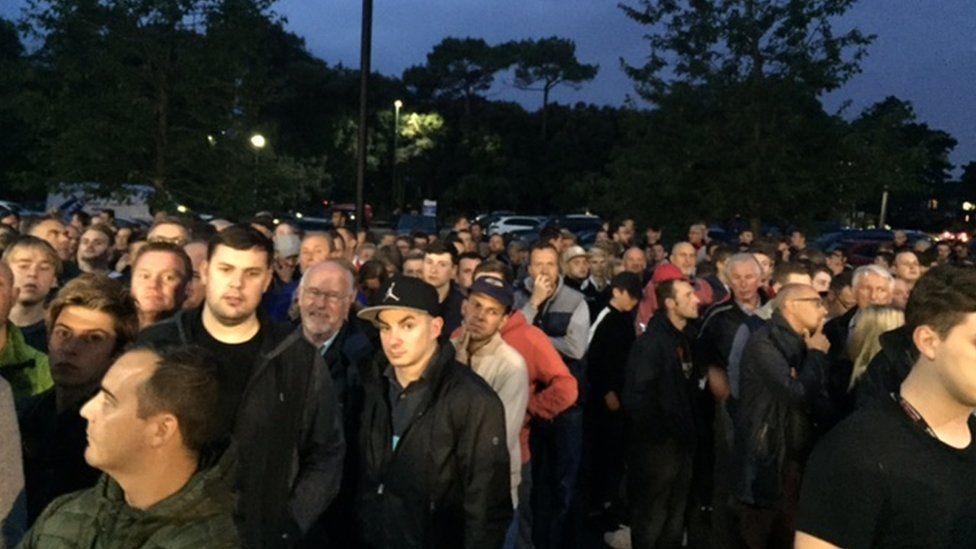 AFC Bournemouth fans blast ticket delay 'farce' - BBC News