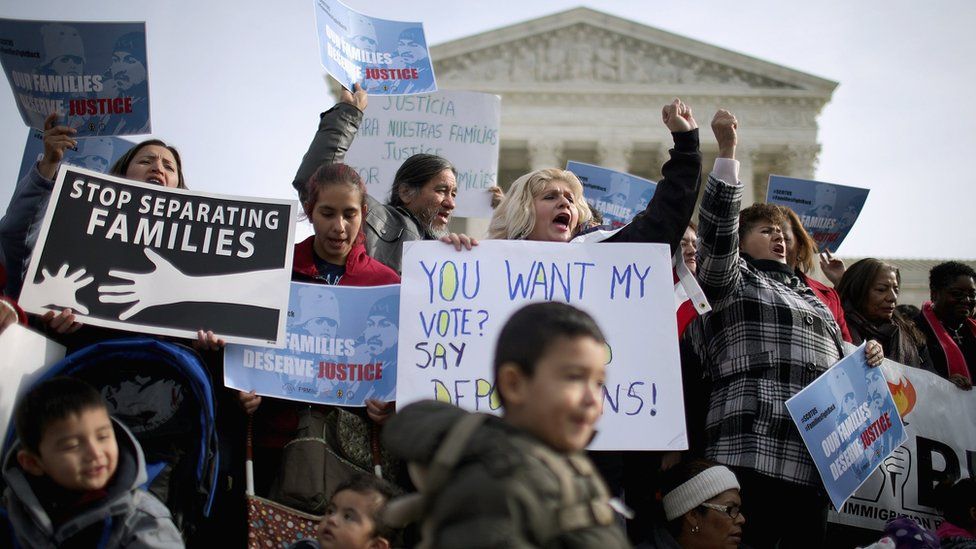 Barack Obama's migrant plan taken up by US Supreme Court - BBC News