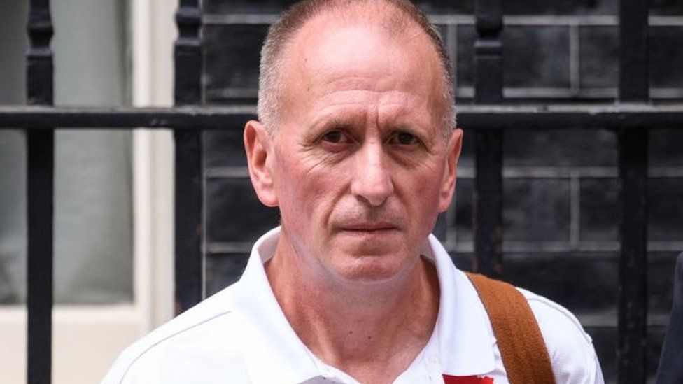 Elon Musk reignites Twitter slur controversy - BBC News