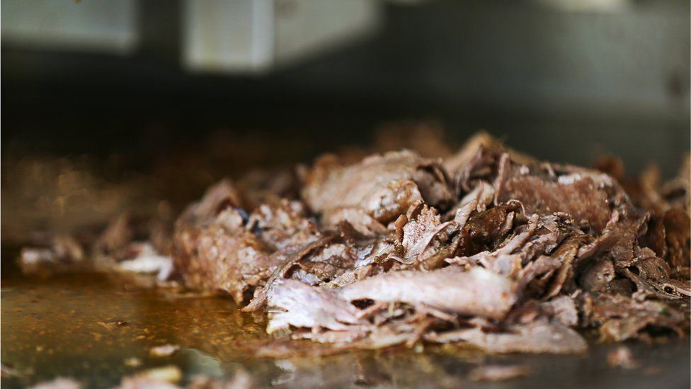 Halal snack pack: The kebab that defined Australia in 2016 - BBC News