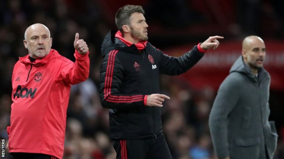 Man Utd: Michael Carrick to remain on coaching staff - BBC Sport