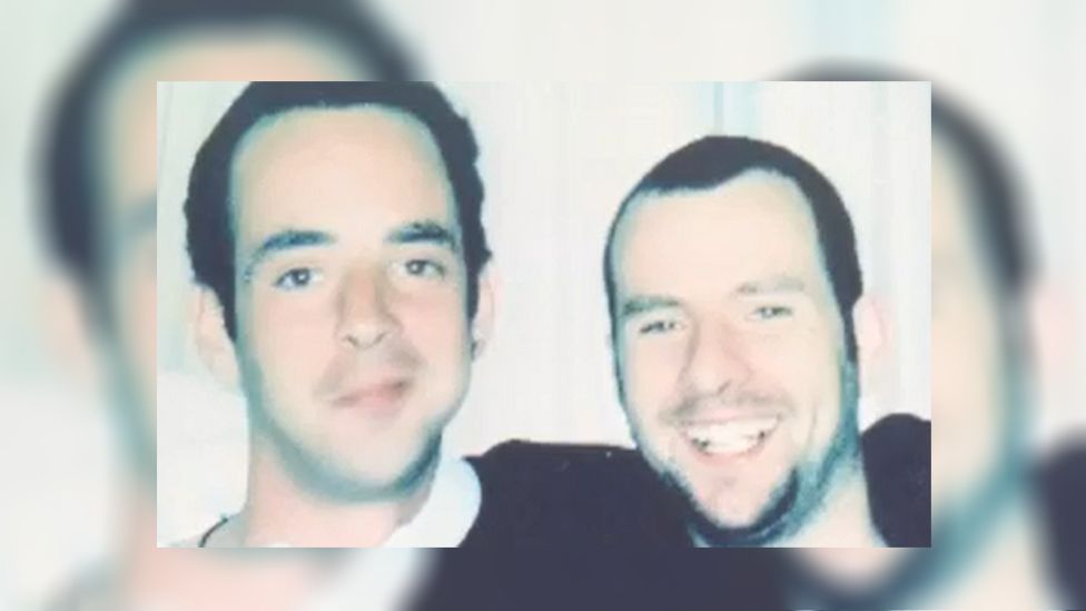 My brother Darren Thomas, a gentle soul, murdered in jail - BBC News