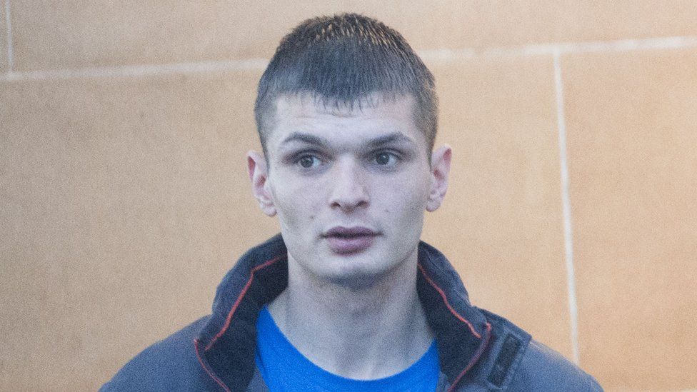 Crash driver Gary Brown traced by DNA on windscreen - BBC News